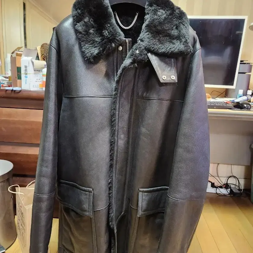 SOLIDHOMME | 솔리드옴므 솔리드옴므 19fw 블랙 롱 무스탕 48 #솔리드오므,#롱무스탕 on Bunjang Global Site.