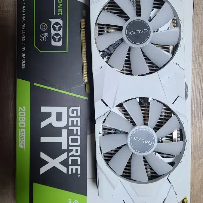 Selling Galax rtx2080super ex white #그래픽카드,#2080,#2080super,#풀박,#엔비디아 on Bunjang Global Site.