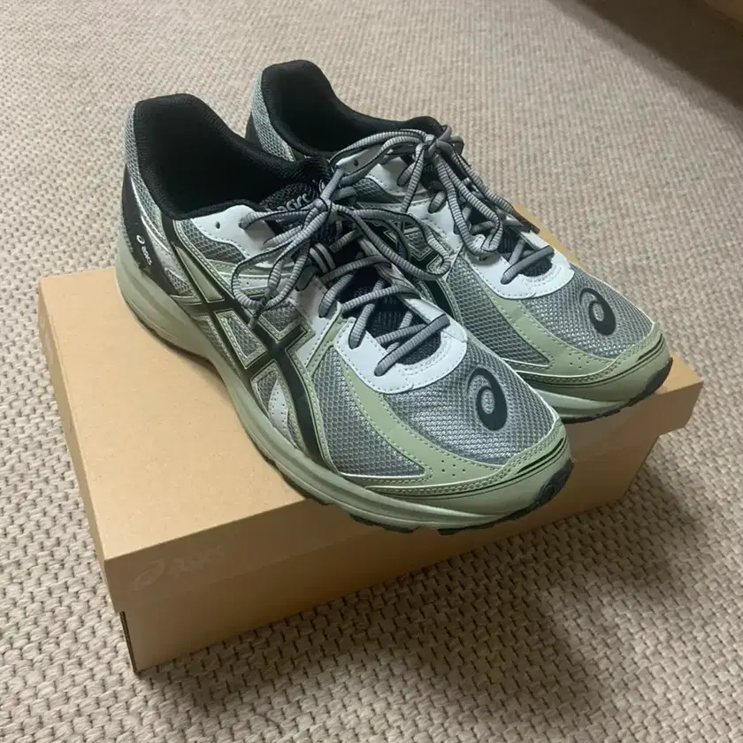 ASICS Sneakers 아식스,키코맛,조그100,시트락,290 on Bunjang with safe global shipping.