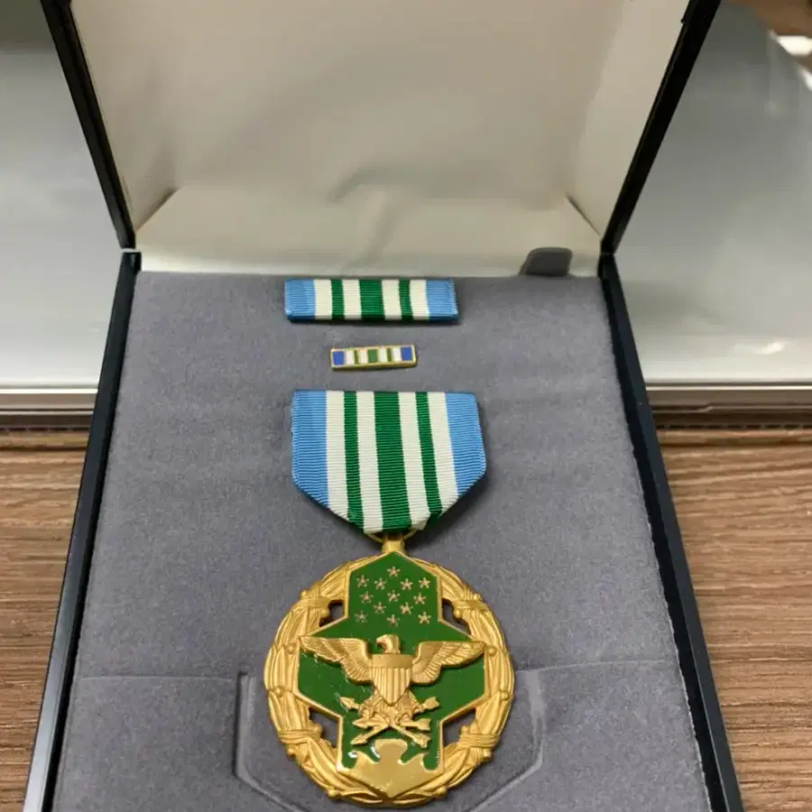 Antique 미군,훈장,메달,기장,수집 on Bunjang Global Site.