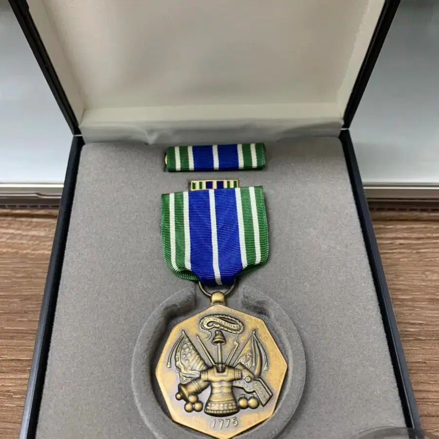 Antique 미군,훈장,메달,기장,수집 on Bunjang Global Site.