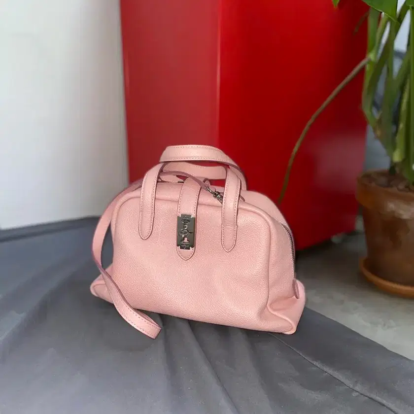 VUNQUE | 분크 Bunker Talk Tote Small Pink #분크,#토트백,#분크토크,#토크토트,#분크토트 on ...