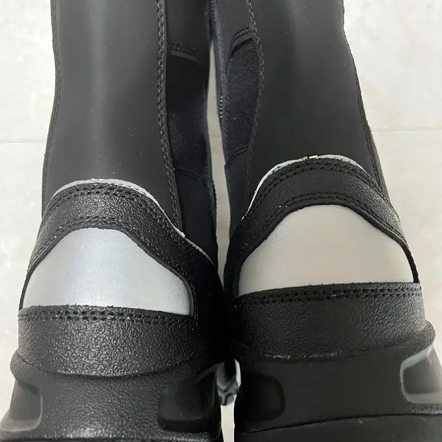 RED WING Walker/Boots kanye,ye,칸예,레드윙3049,레드윙 on Bunjang Global Site.