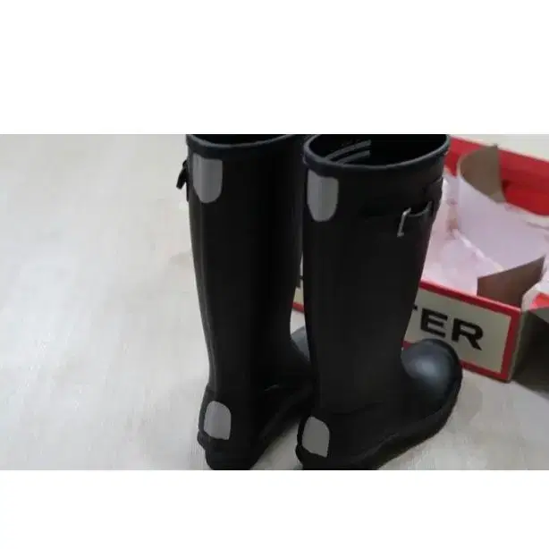 HUNTER Walker/Boots #헌터,#레인부츠,#헌터레인부츠,#헌터레인부츠키즈,#여자레인부츠 on Bunjang Global Site.