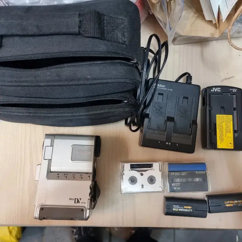 Victor Movie Camera Victor Movie Camera in your bag #무비,#카메라 on Bunjang ...