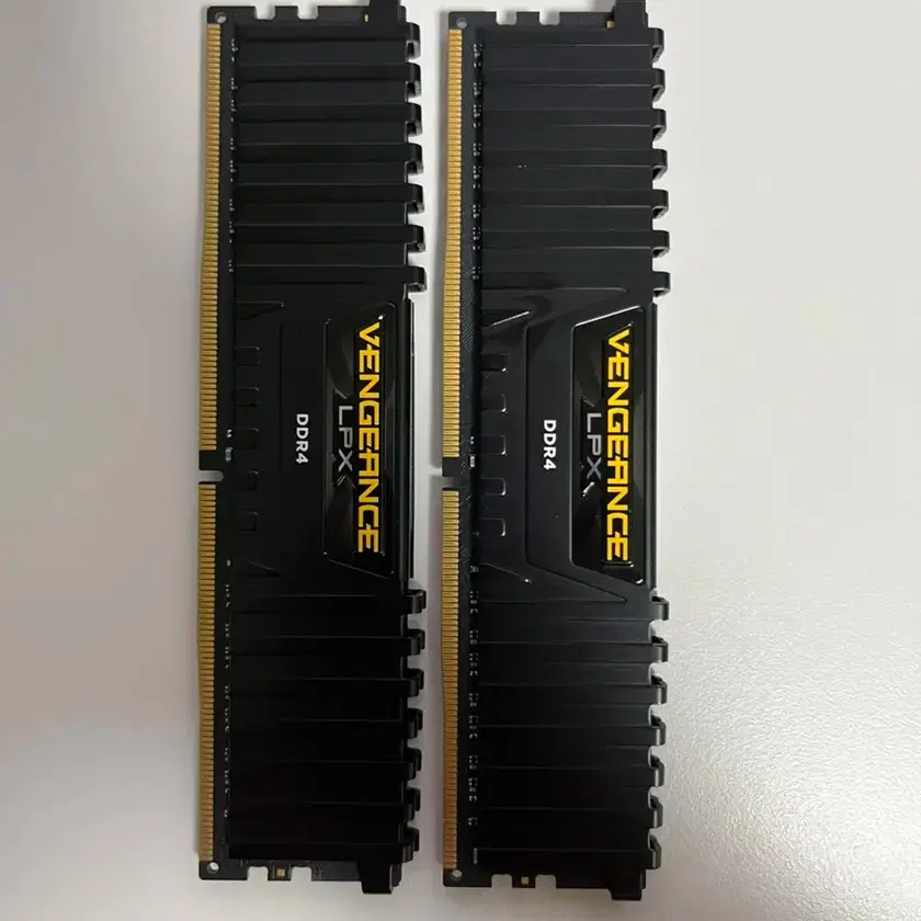 CORSAIR Memory/VGA 커세어,램,DDR4,16GB,16기가 on Bunjang Global Site.