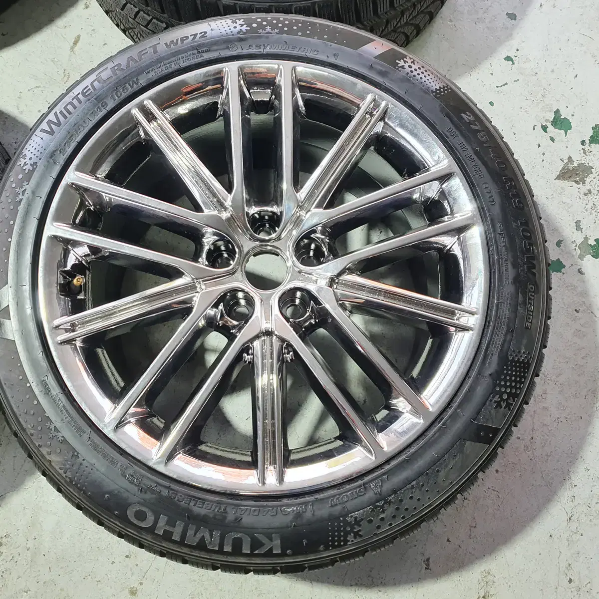 Tire/Wheel K9휠,K919인치휠,기아휠,휠타이어,중고휠 on Bunjang Global Site.