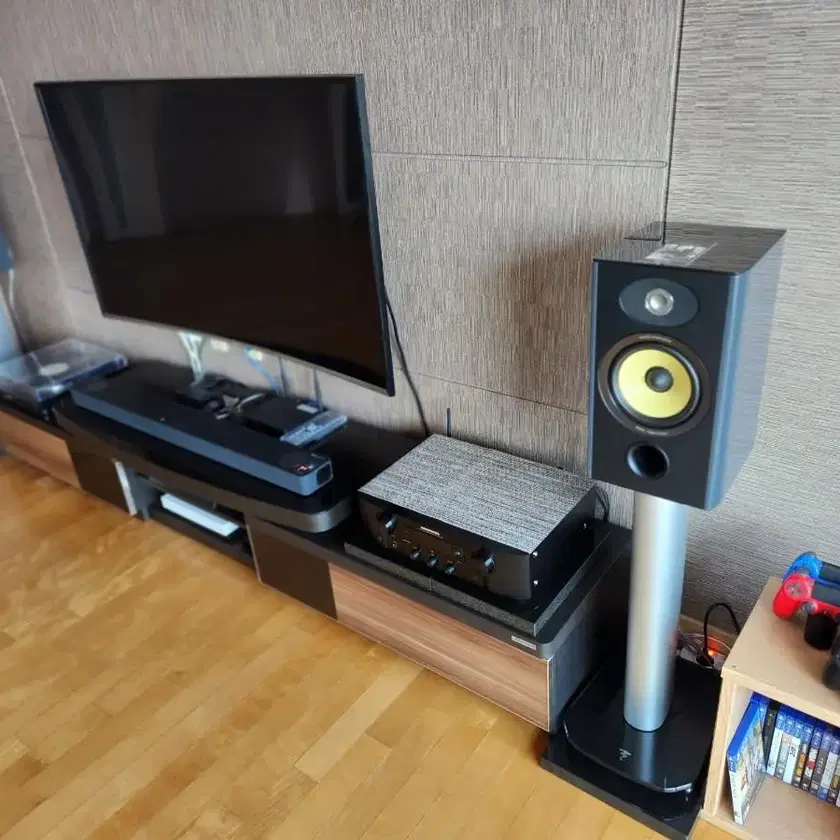 aria, K2 906 / Exclusive stand #포칼스피커,#스피커,#아리아906,#북쉘프,#k2906 on Bunjang Global Site.