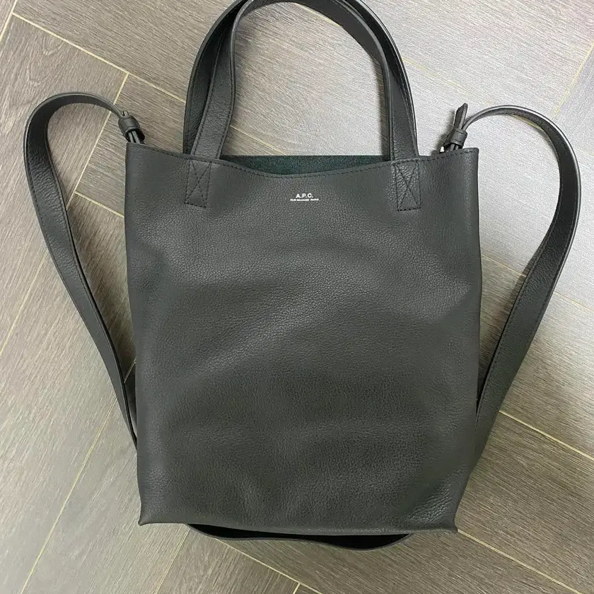 A.P.C. | 아페쎄 A.P.C. Maiko Small Tote Bag (Black) #아페쎄토트백,#apc가방,#아페쎄가방 ...
