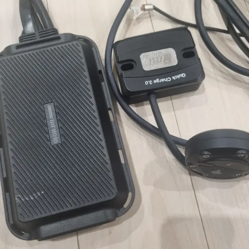 Sell the iNavi M3 motorcycle black box #아이나비,#아이나비m3,#오토바이블랙박스 on Bunjang Global Site.