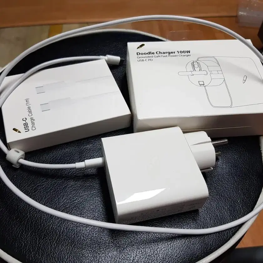 Cables/Chargers/Peripheral Devices on Bunjang Global Site.