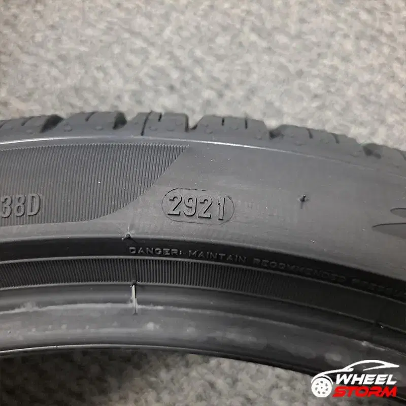 Tire/Wheel 2454020,2753520,20인치타이어,피렐리피제로,타이어 on Bunjang Global Site.