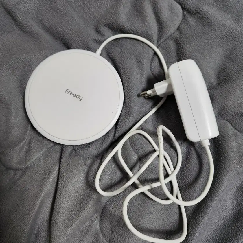 Freedy Fast Wireless Charger Charging Pad 15W #무선충전기,#충전패드 on Bunjang ...