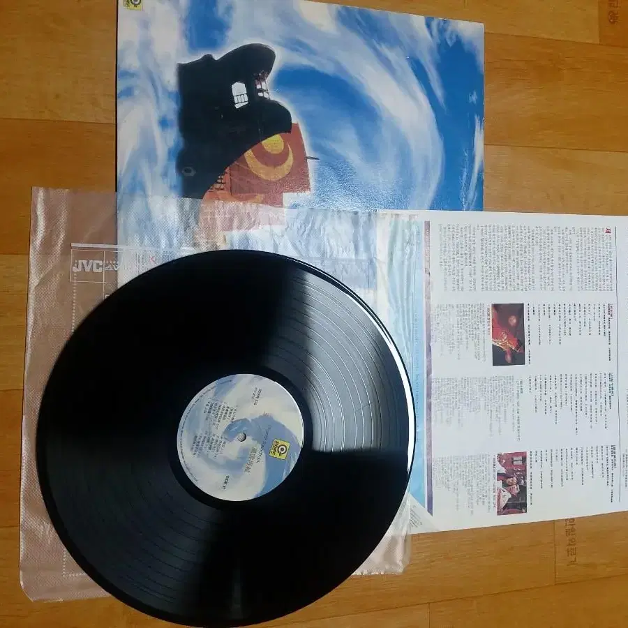 동방불패2 ost LP on Bunjang Global Site.