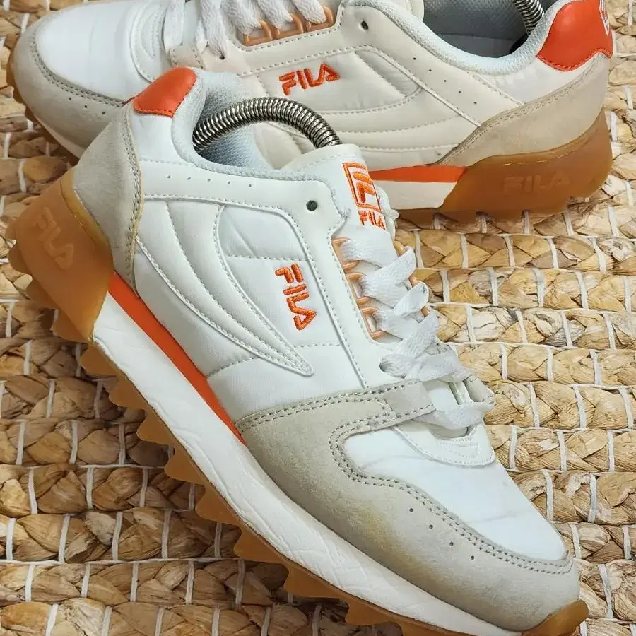 FILA Sneakers 운동화,캐주얼화,신발 on Bunjang Global Site.
