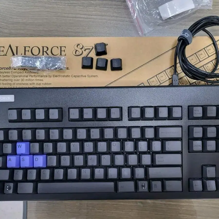 Others (PC Peripheral Devices) 리얼포스,ek에디션,45g,키보드,87u on Bunjang Global ...