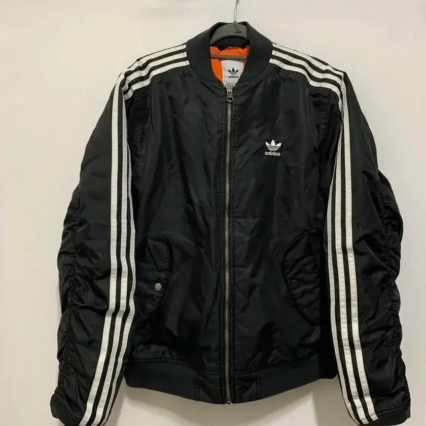 ADIDAS | 아디다스 Adidas Firebird Bomber Padding #아디다스봄버,#아디다스패딩,#파이어버드,#알파인더스트리,#항공점퍼 on Bunjang ...