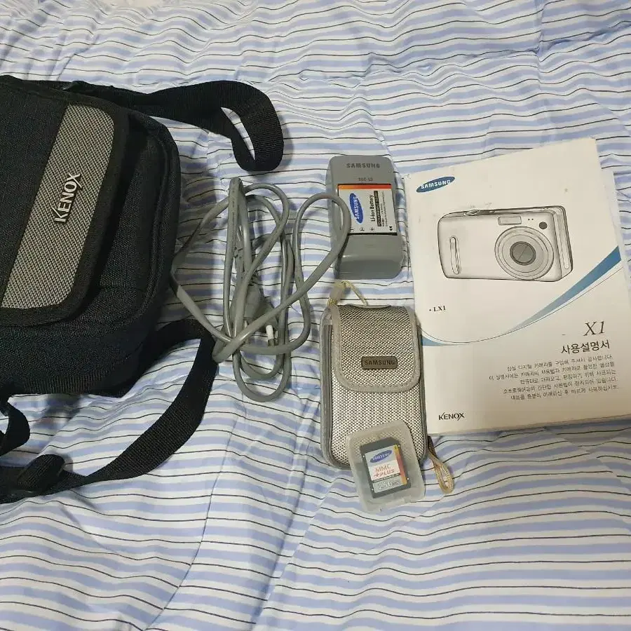 SAMSUNG Digital Camera/Toy Camera 삼성케녹스x1,삼성카메라,케녹스x1 on Bunjang Global ...