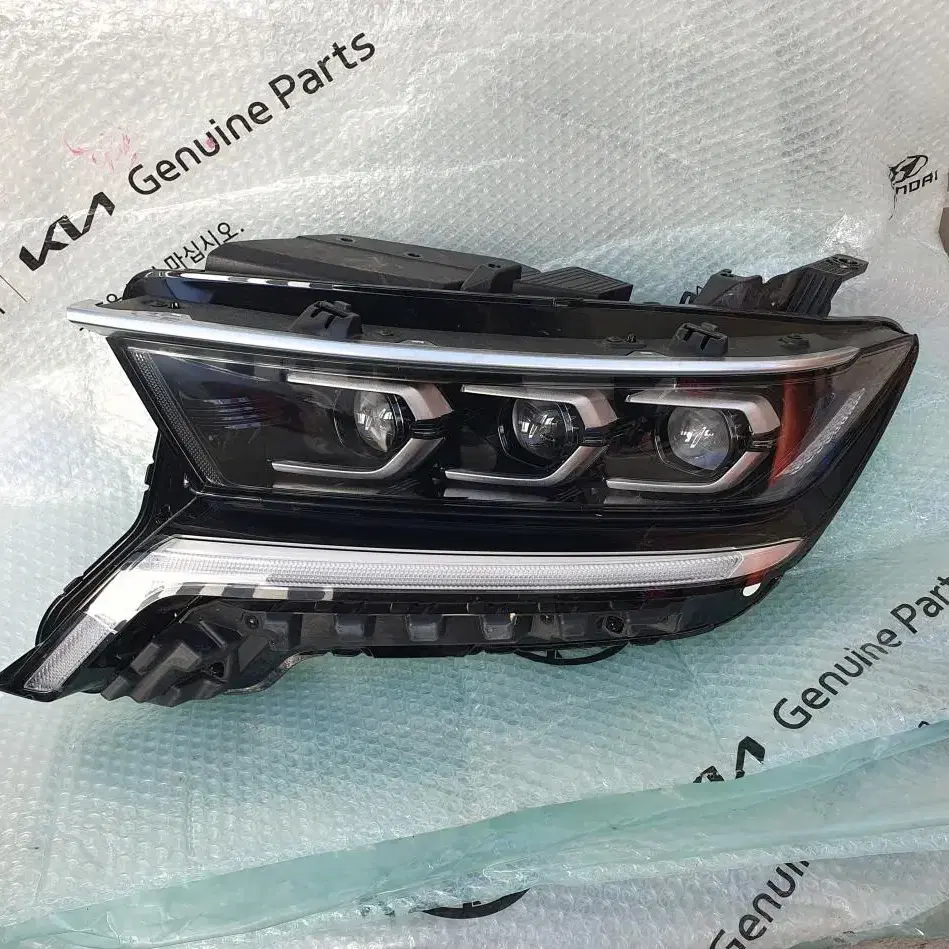 Car Part 쏘렌토,MQ4,LED,헤드라이트,헤드램프 on Bunjang with safe global shipping.