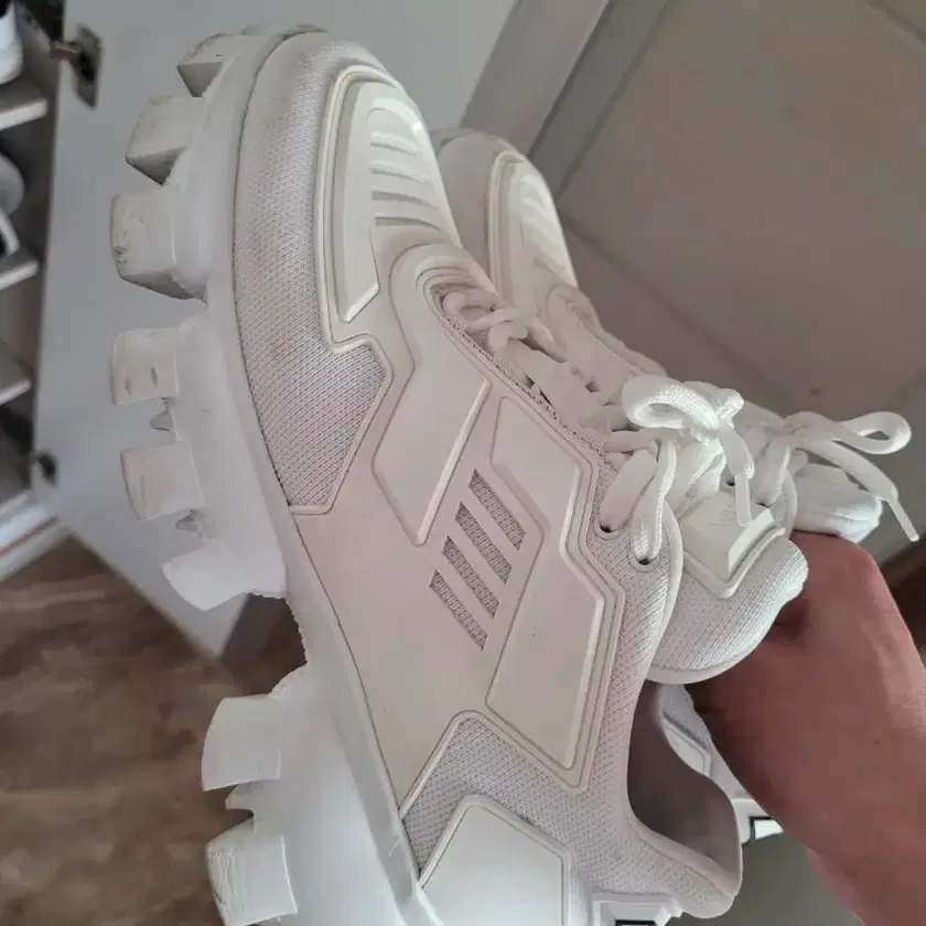 PRADA Sneakers #프라다 on Bunjang Global Site.