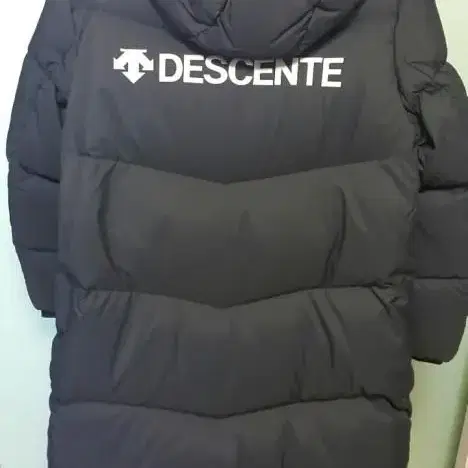 DESCENTE Padded Jacket/Coat 방탄소년단,데상트,롱패딩,패딩,구스다운 on Bunjang with safe global shipping.