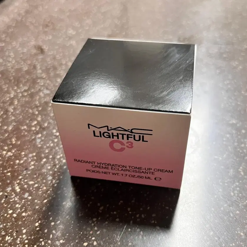 MAC Makeup Base 톤업크림,맥,맥스튜디오,스킨케어,베이스메이크업 on Bunjang with safe global ...