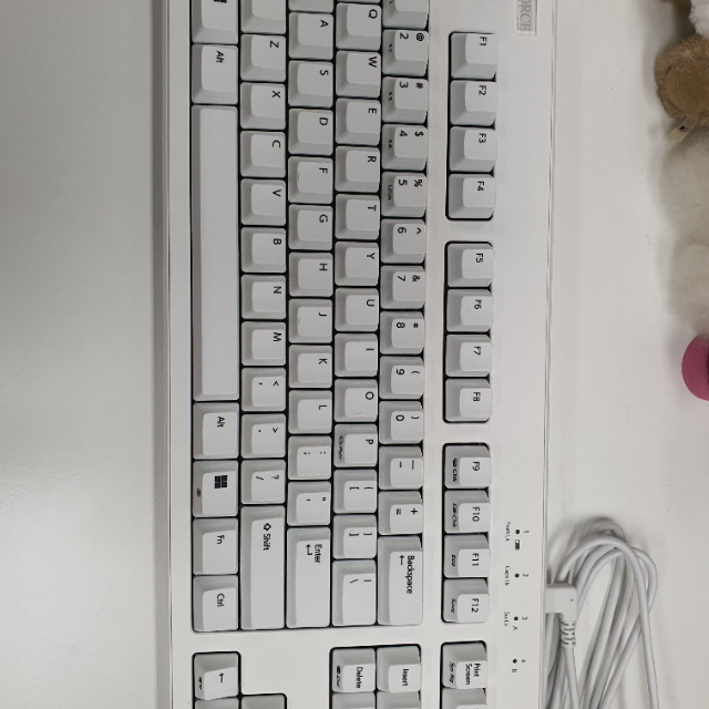 Realforce R3 HD21 TKL White 45g Low Noise We are selling #리얼포스r3,#리얼포스45g on Bunjang Global Site.