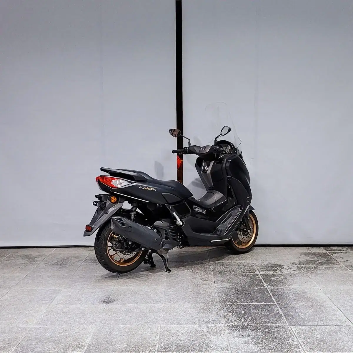 Get 야마하 nmax125 2022년식 신형 신차급 +보증수리 on Bunjang - Boost Your K-goods Collection