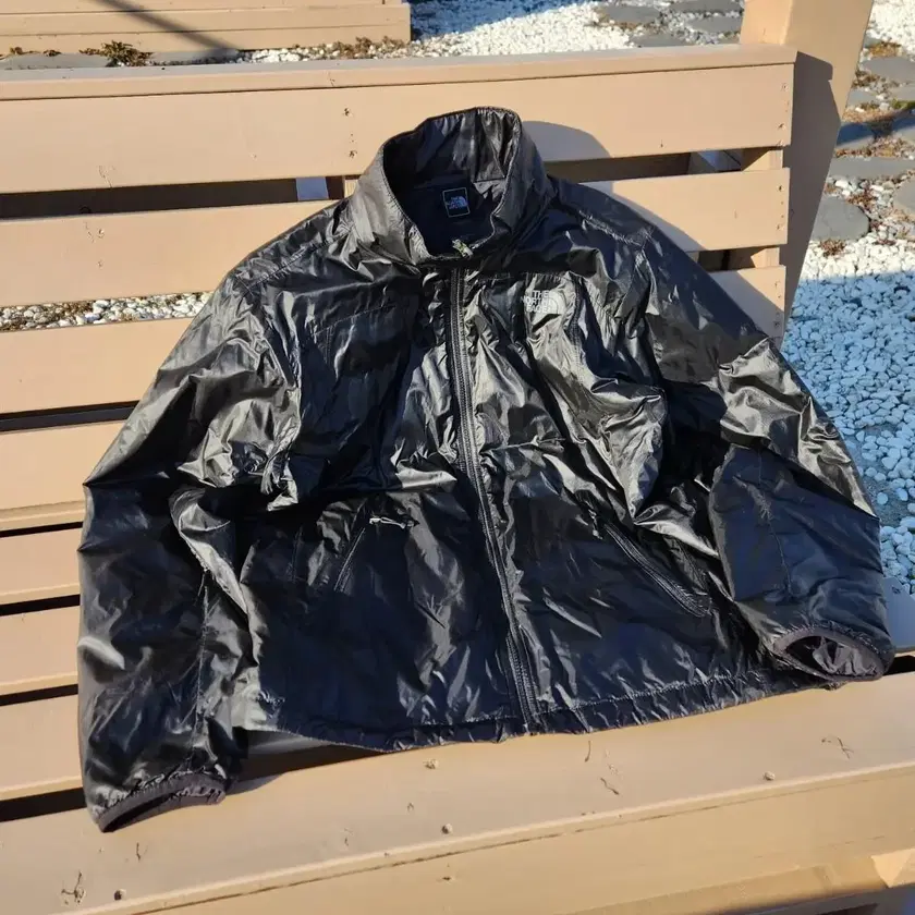 The North Face E.JI Gap Flavor Padding #노스페이스패딩,#눕시700,#노스페이스,#나이키패딩,#이지갭패딩 on Bunjang Global Site.