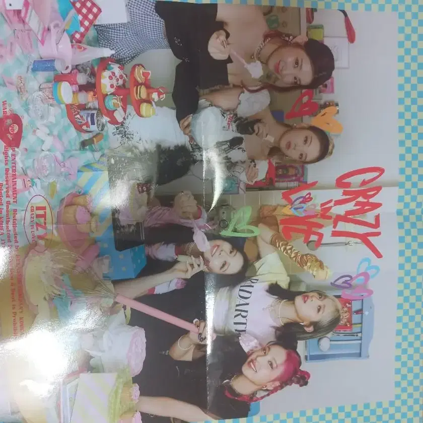 ITZY | 있지 Itzy Loco Poster #있지,#로코,#포스터,#jyp,#itzy on Bunjang Global Site.