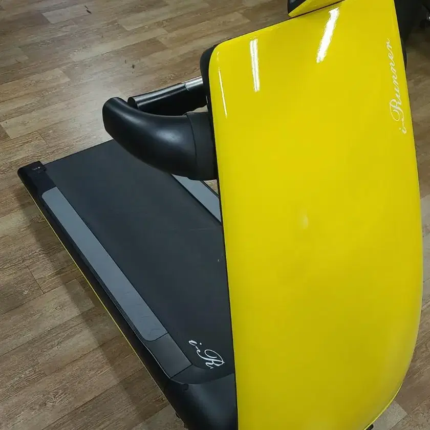 iRunner Treadmill (i Runner P100) #런닝머신,#아이러너,#irunner,#운동기구,#헬스기구 on Bunjang Global Site.