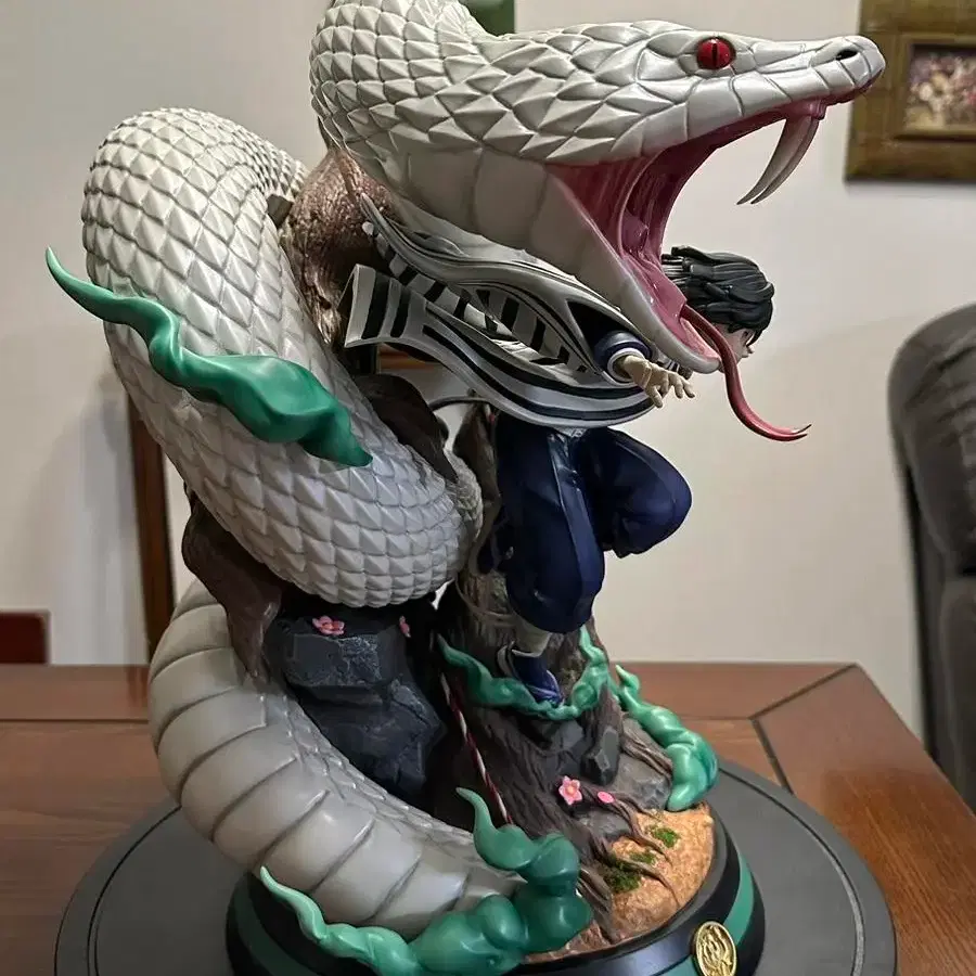 DEMON SLAYER Figures/Dolls 귀멸의칼날레진,귀칼레진,매직큐브이구로,이구로레진,이구로오바나이 on ...