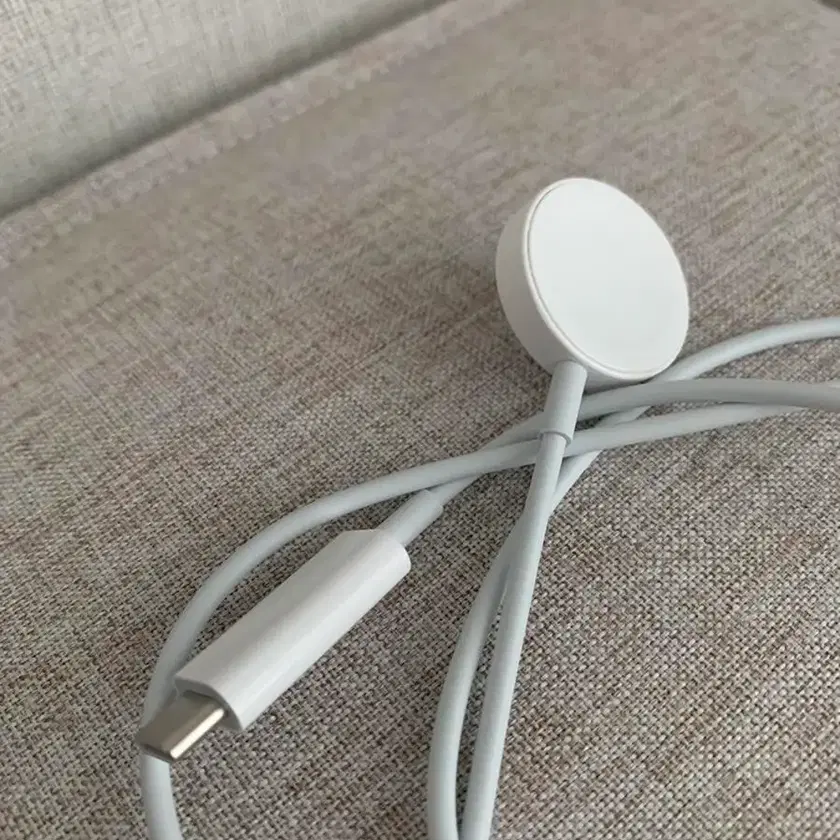 APPLE Cables/Chargers/Peripheral Devices on Bunjang Global Site.