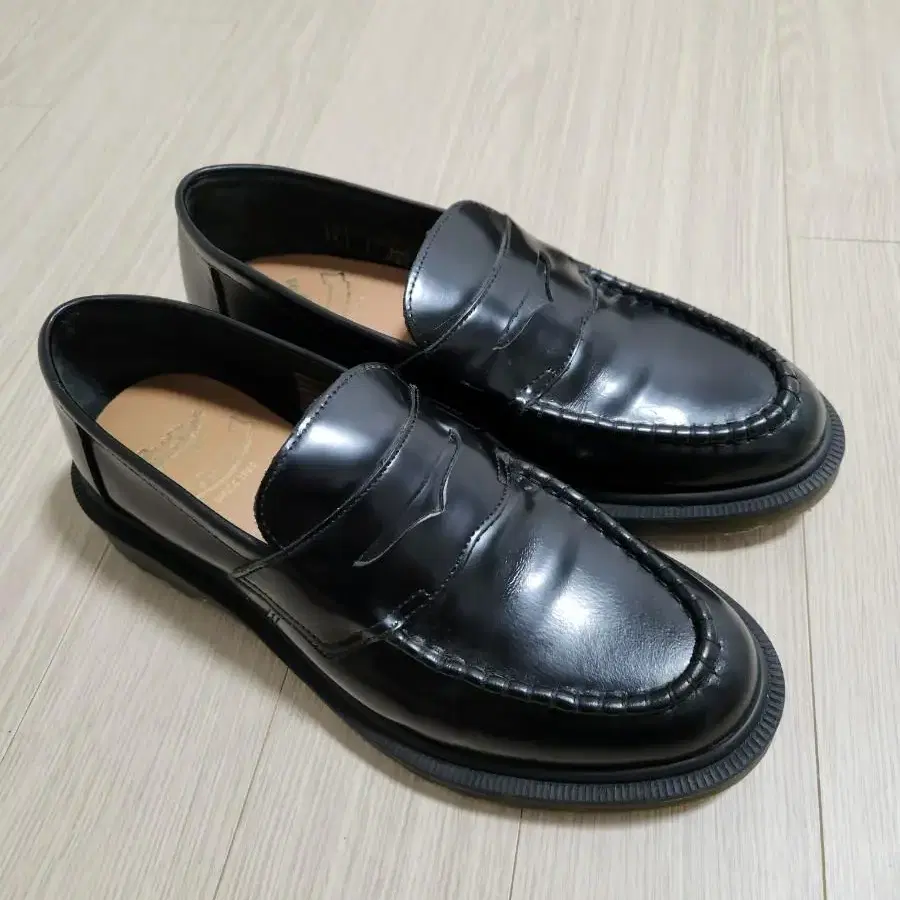 Dr Martens Shoes Loafers 닥터마틴 에봇 페니로퍼 로퍼 On Bunjang With Safe Global