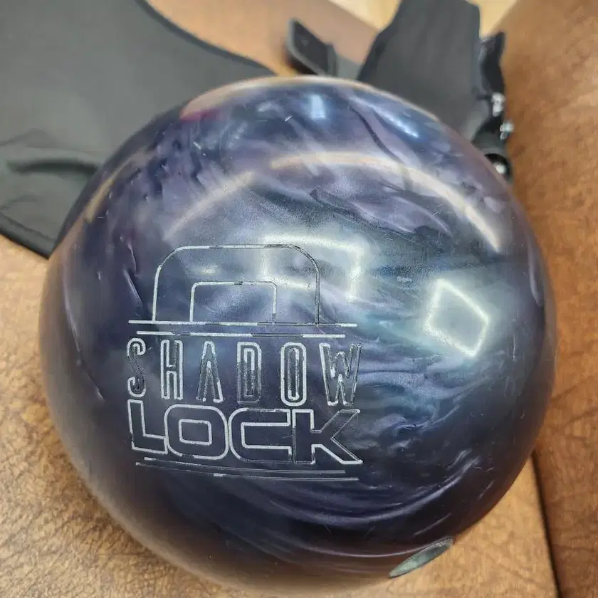 Shadow Rock Bowling Ball 15p #볼링,#쉐도우락,#스톰 on Bunjang Global Site.