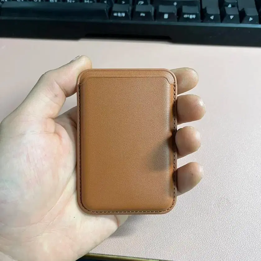 Daiso Maxip Card Wallet #다이소,#맥세이프,#카드,#지갑 on Bunjang Global Site.