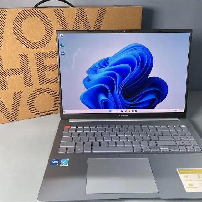 Laptop/Netbook ASUS,12세대노트북,노트북,사무용노트북,가성비 on Bunjang Global Site.