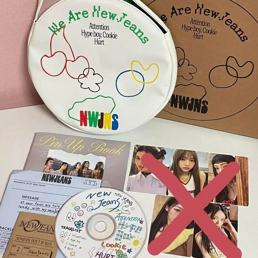 NEW JEANS CD/DVD/LP 뉴진스,뉴진스가방,뉴진스가방앨범,뉴진스화이트 on Bunjang Global Site.