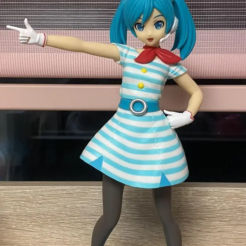 Doll Figure 보컬로이드 하츠네미쿠 미쿠피규어 미쿠 공항미쿠 On Bunjang Global Site