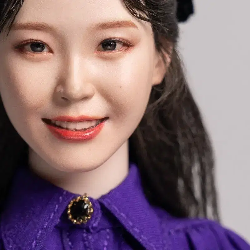 IU Doll/Figure 아이유,12인치피규어,피규어 on Bunjang with safe global shipping.