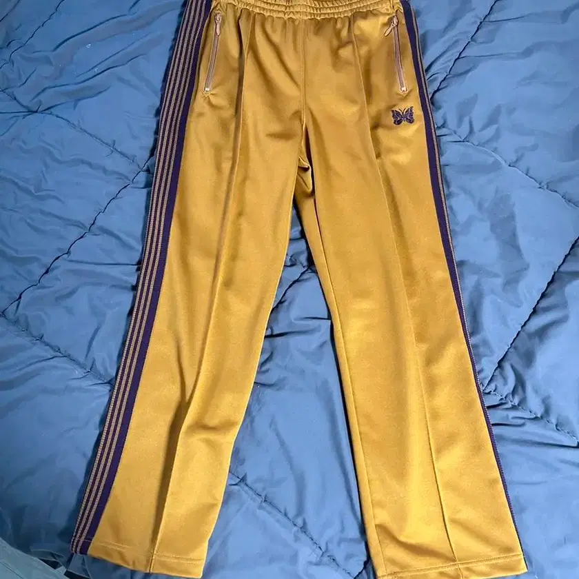 NEEDLES Training/Sweat Suit 니들스,트랙팬츠 on Bunjang Global Site.