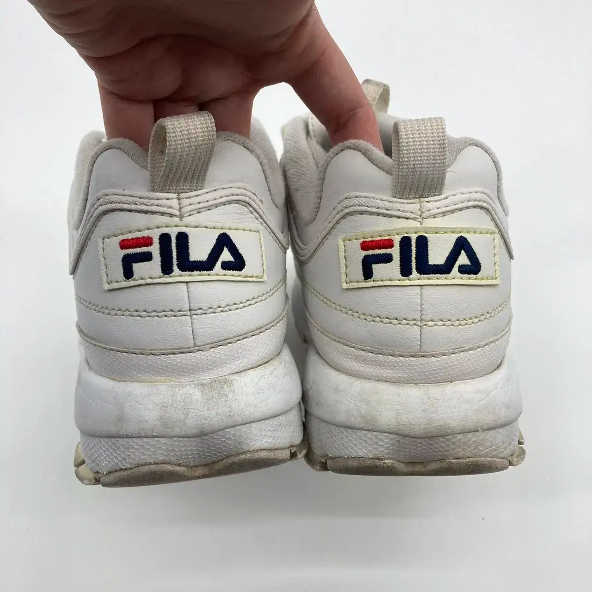 FILA Sneakers 휠라운동화,휠라255,휠라트레이닝,휠라후리스,휠라실내화 on Bunjang Global Site.