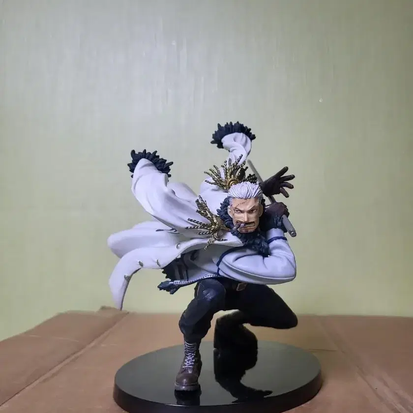 Colonel Smoker Figure #원피스피규어,#스모커피규어,#원피스스모커 on Bunjang Global Site.