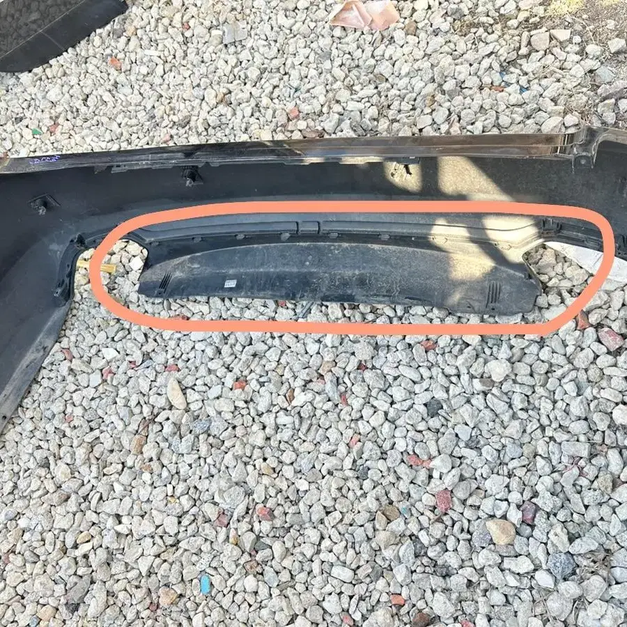 Car Part 그랜져hg범퍼,hg신형범퍼,hg신형뒷범퍼,hg신형후범퍼,hg중고뒷범퍼 on Bunjang Global Site.