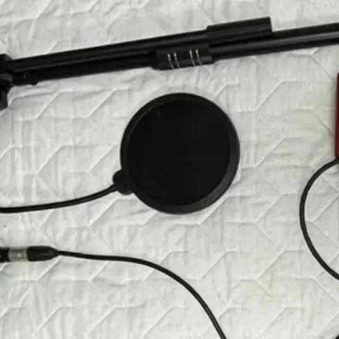 AUDIOTECHNICA Audio/Home Theater 포커스라이트,오디오테크니카,스칼렛2i2,at2020 on Bunjang Global Site.