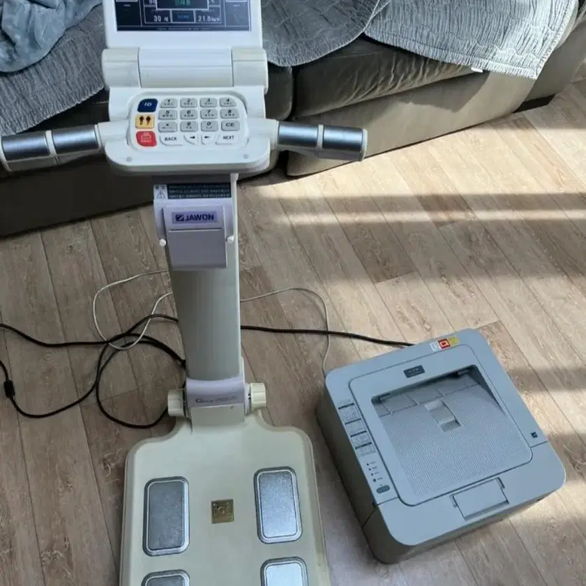 ioi353 InBody/Body fat analyzer #체지방분석기 on Bunjang Global Site.