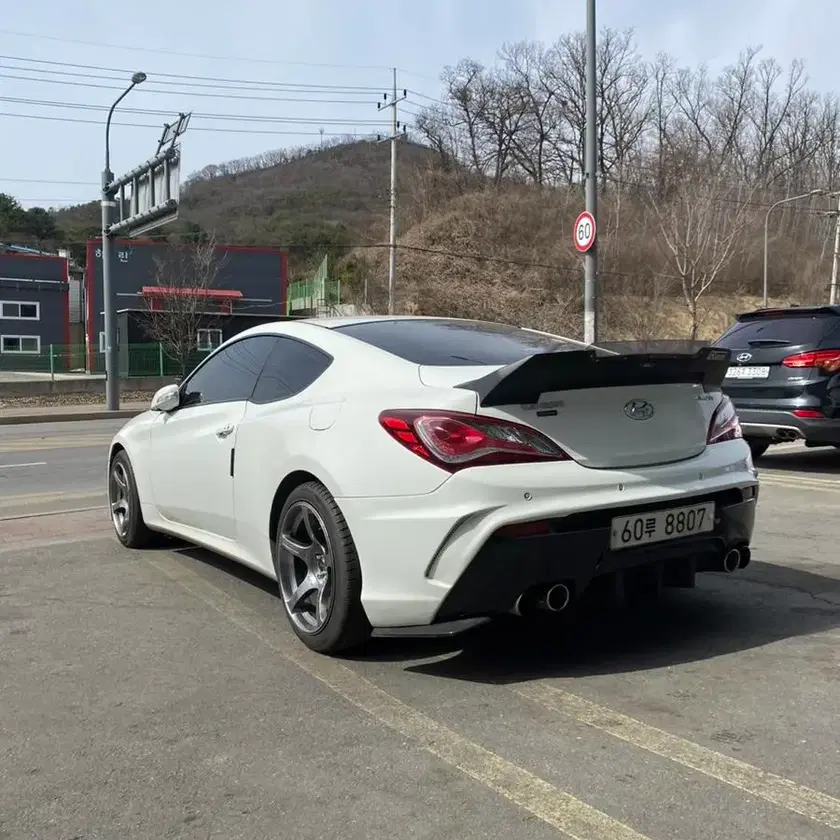 GENESIS Medium Sedan 젠쿱,제네시스쿠페,구이오,젠쿱구이오,젠쿱2.0 on Bunjang Global Site.