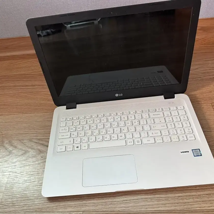 LG | LG전자 Selling LG Ultra (LG15U47) laptop on Bunjang Global Site.