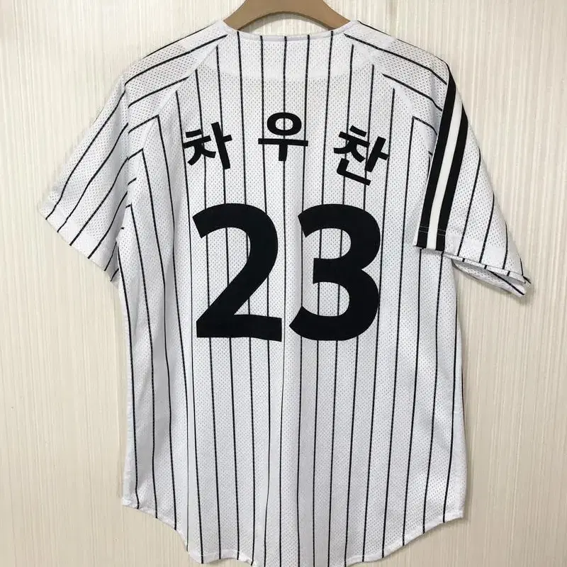 Baseball Clothing/Miscellaneous Goods 차우찬유니폼,LG트윈스홈,차우찬1000K,ATC유니폼,LG트윈스95 on Bunjang Global Site.