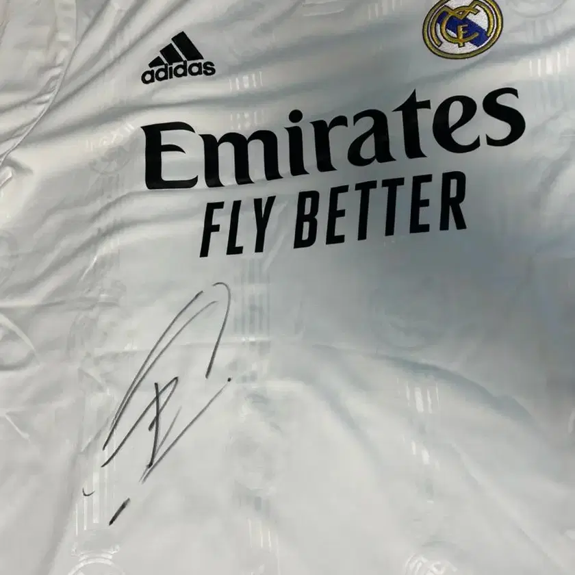 Valverde Autographed sign Jerseys #발베르데,#레알마드리드,#유니폼,#친필싸인,#축구레플리카 on ...